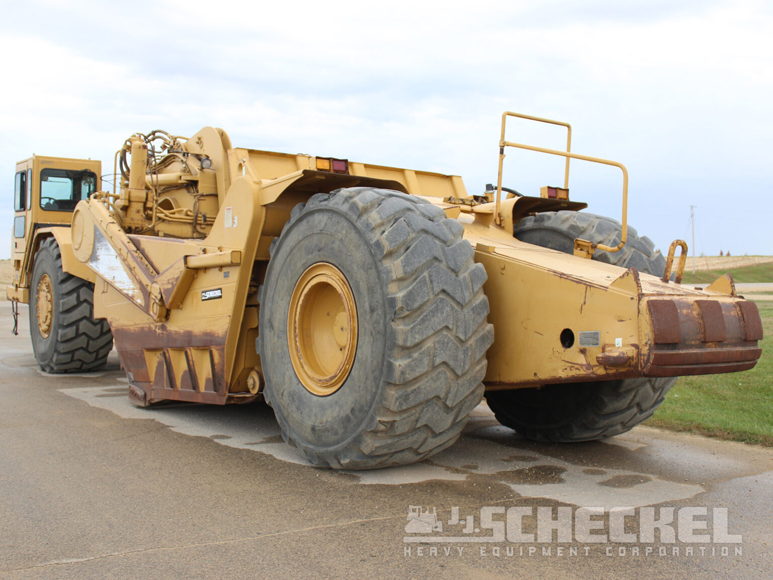 2004 Cat 631G, Motor Scraper, A03127 - J.J. Scheckel