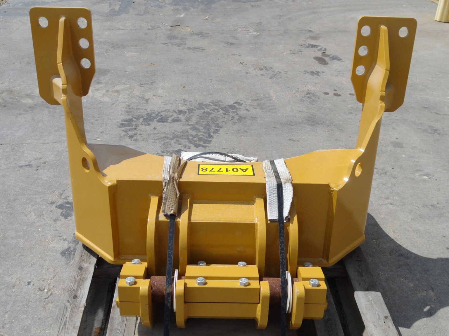 A01778 ~ CAT D10N / D10R / D10T Eject Scraper Drawbar - J.J. Scheckel