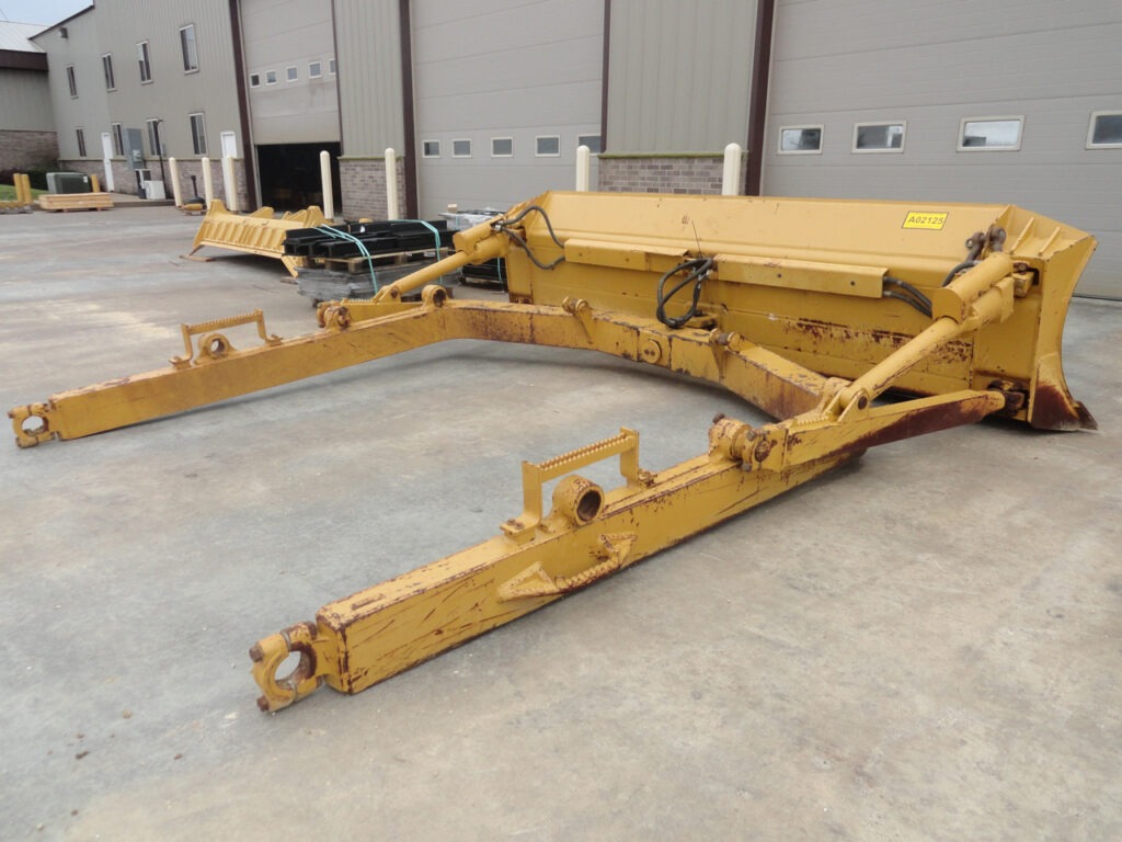 A02147 ~ Cat D6H/D6R LGP Push Arms Set - J.J. Scheckel