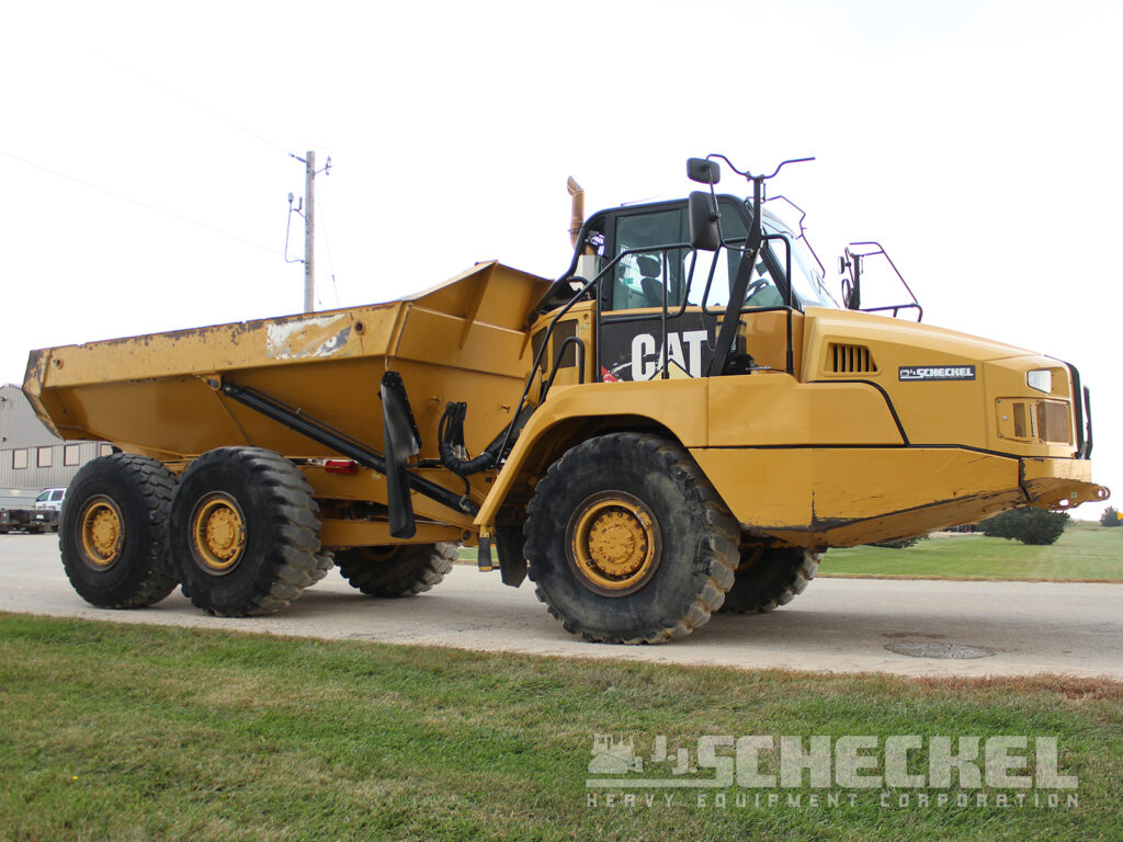 2016 Cat 725C, Haul Truck, A03035 - J.J. Scheckel