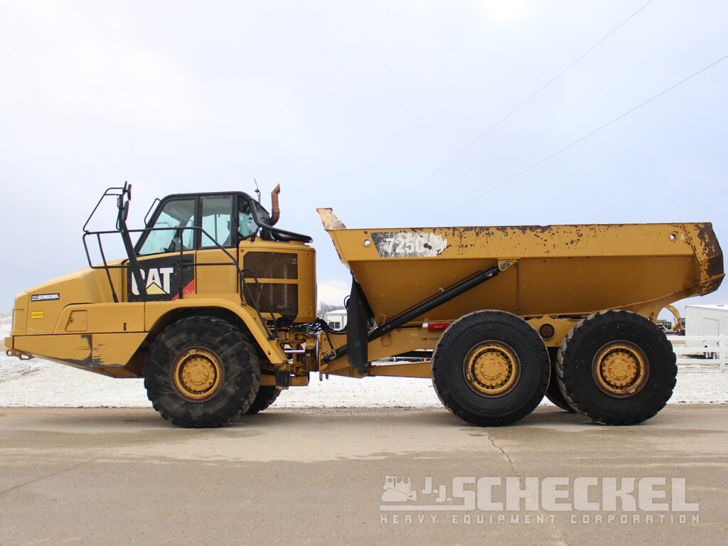 2016 Cat 725C, Haul Truck, A03035 - J.J. Scheckel
