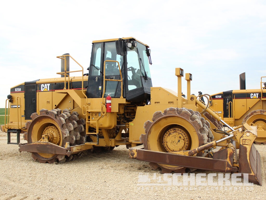 2005 Cat 825H Compactor, A02680 - J.J. Scheckel