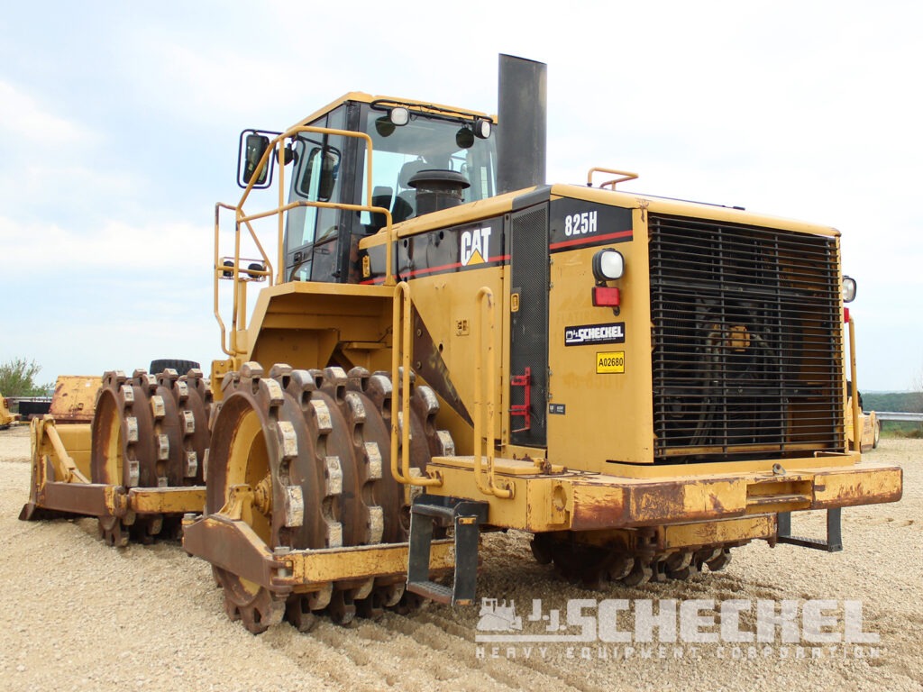 2005 Cat 825H Compactor, A02680 - J.J. Scheckel