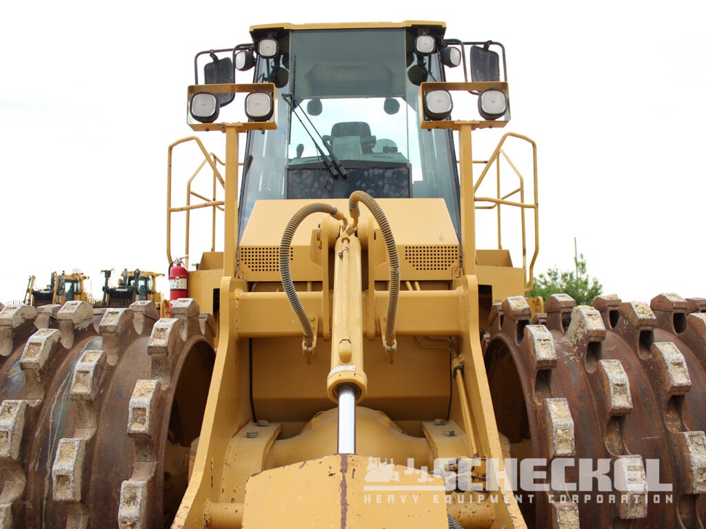 2005 Cat 825H Compactor, A02680 - J.J. Scheckel
