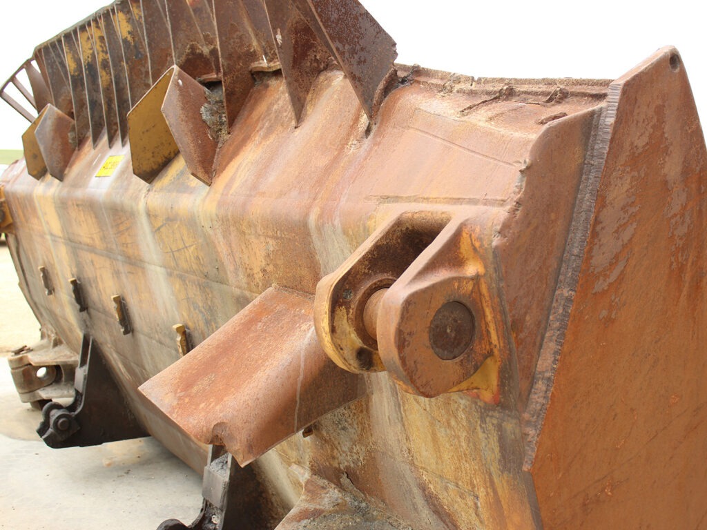 A02898 ~ Cat D10T Semi U Blade - J.J. Scheckel