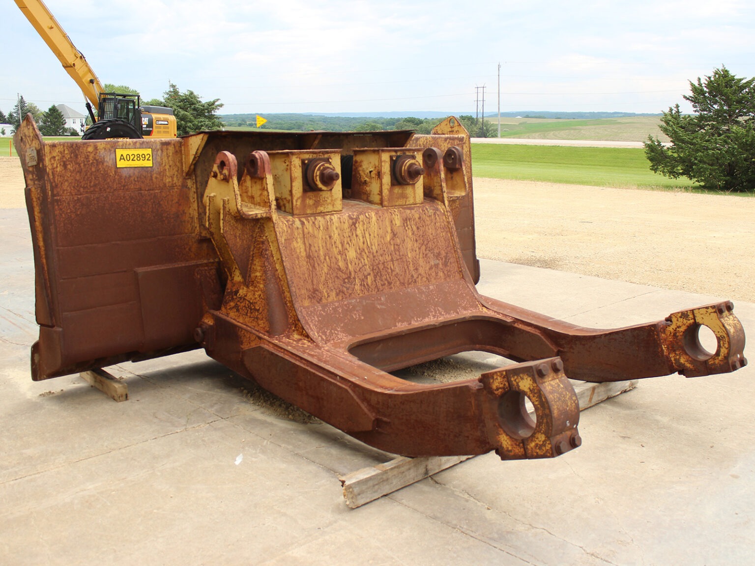 A02892 ~ Cat D10T Jones Push Cushion Blade - J.J. Scheckel