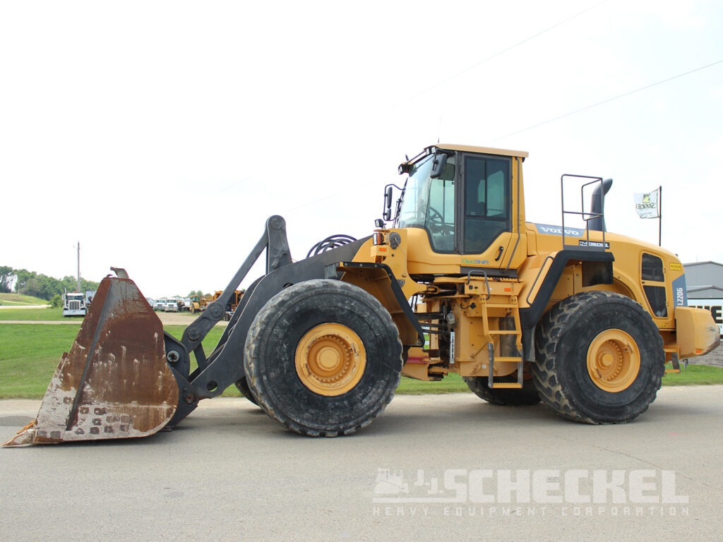 2011 Volvo L220G, Wheel Loader, A02936 - J.J. Scheckel