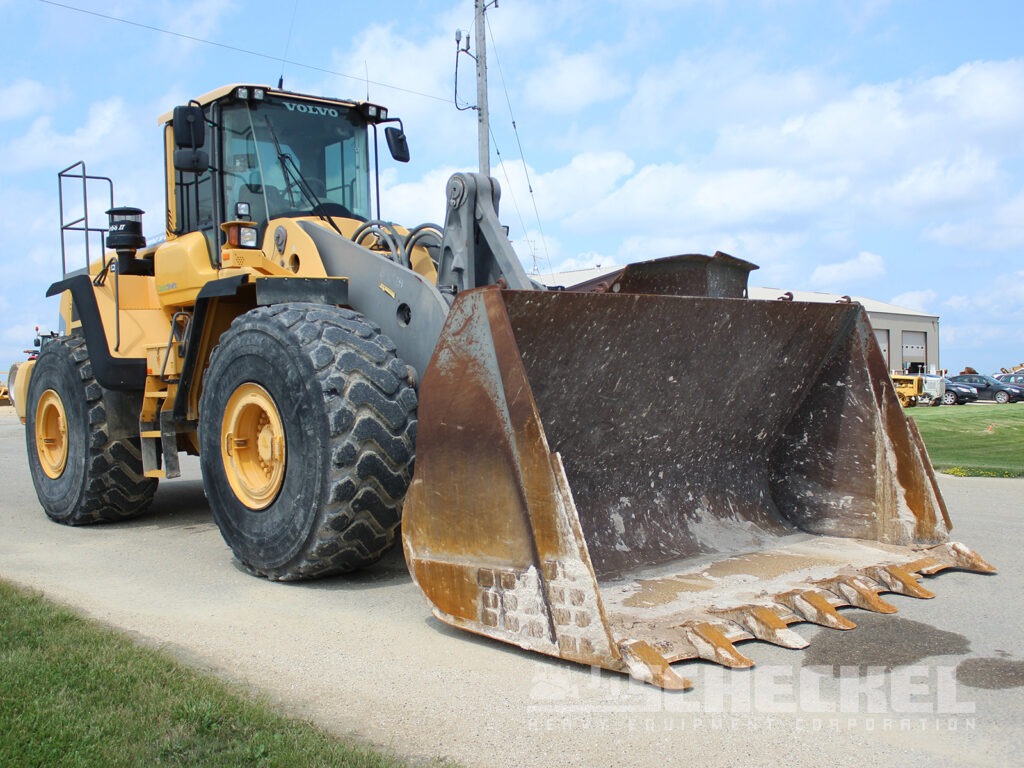 2011 Volvo L220G, Wheel Loader, A02936 - J.J. Scheckel