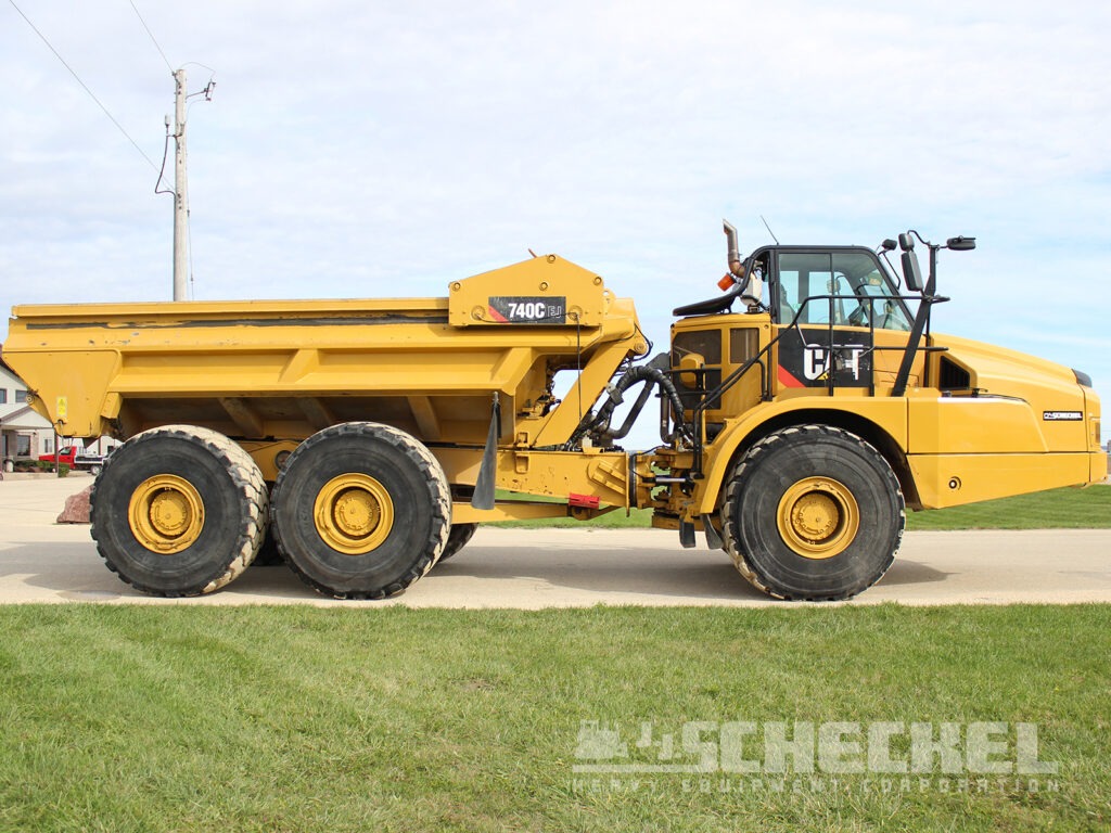 2015 Cat 740C, Haul Truck, A02948 - J.J. Scheckel