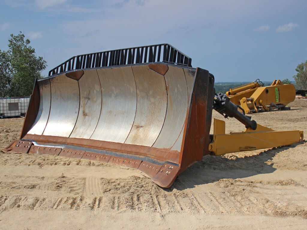 A02147 ~ Cat D6H/D6R LGP Push Arms Set - J.J. Scheckel