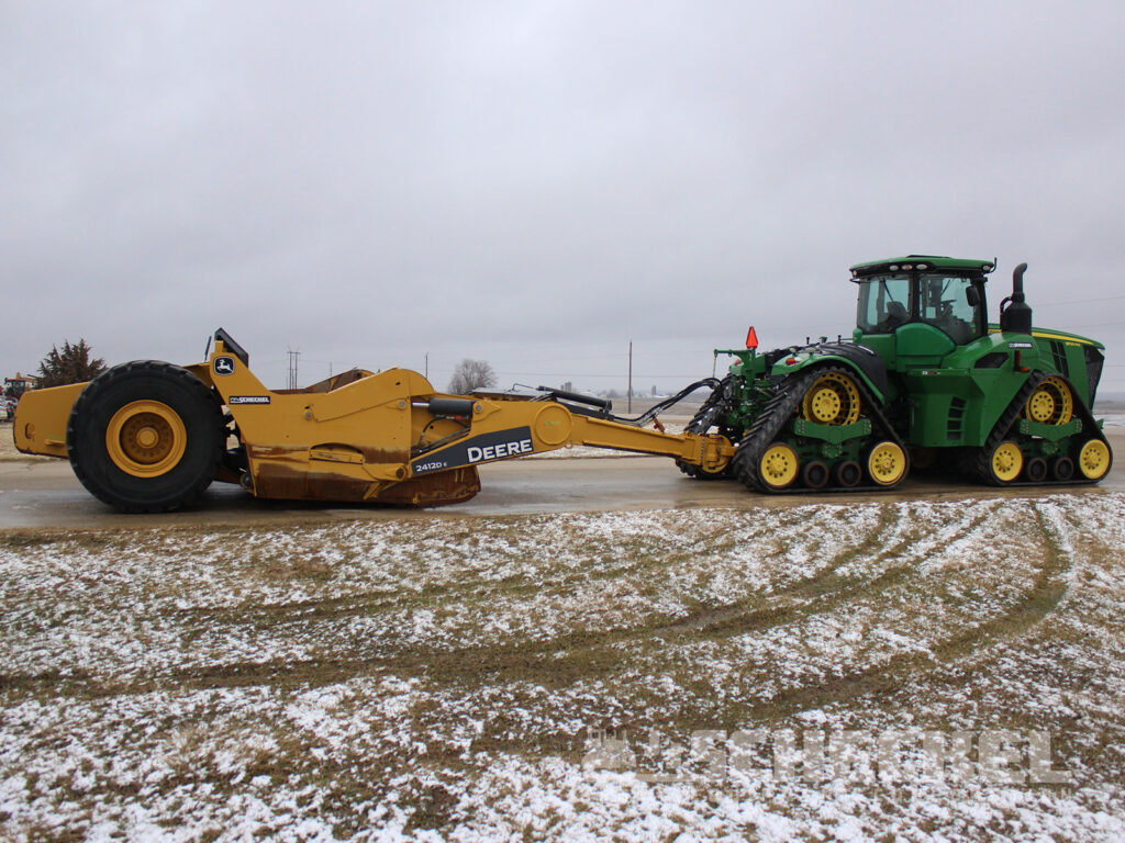 2017 John Deere 9520RX & Deere 2412DE Scraper Package - A03046 & A03048 ...