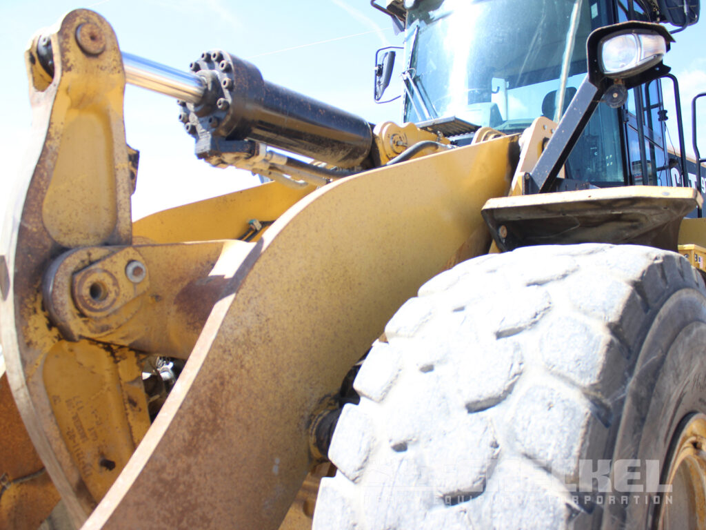 2017 Cat 972M, Wheel Loader, A03042 - J.J. Scheckel
