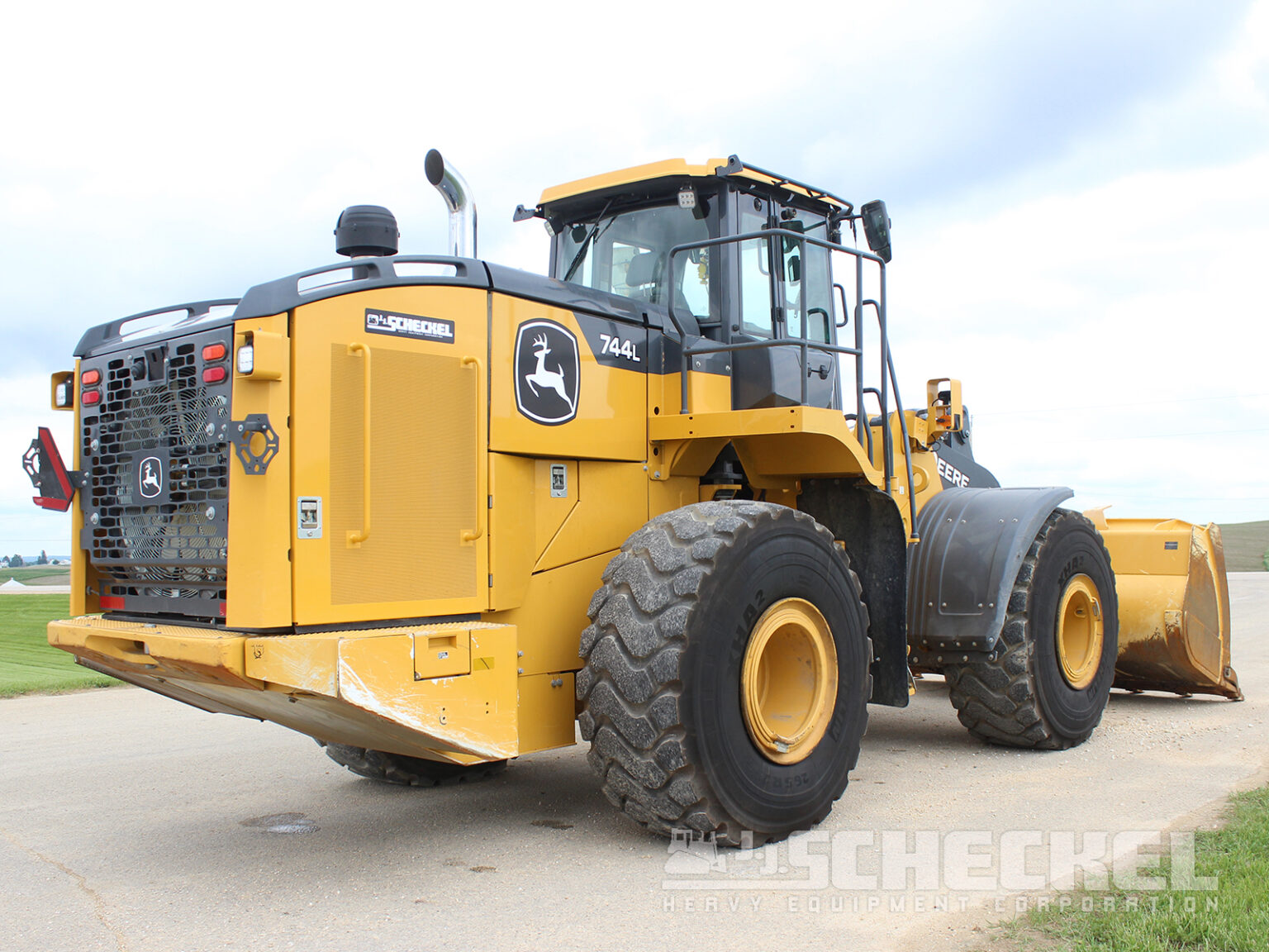 2020 Deere 744L, Wheel Loader, A03078 - J.J. Scheckel