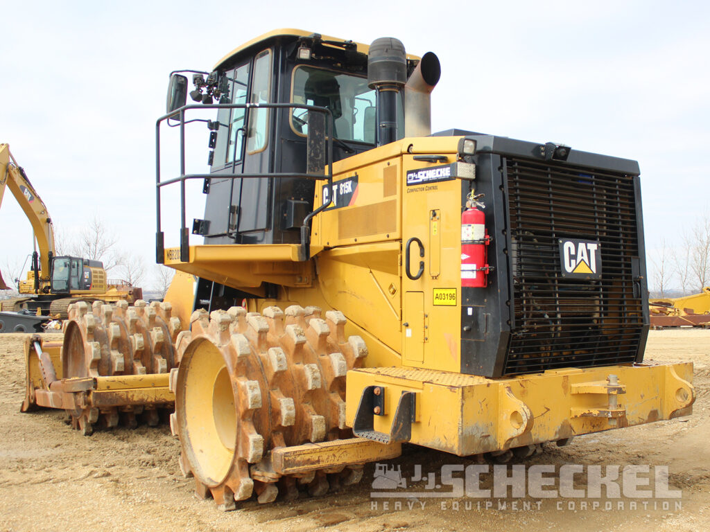 2015 Cat 815K, Compactor, A03196 - J.J. Scheckel