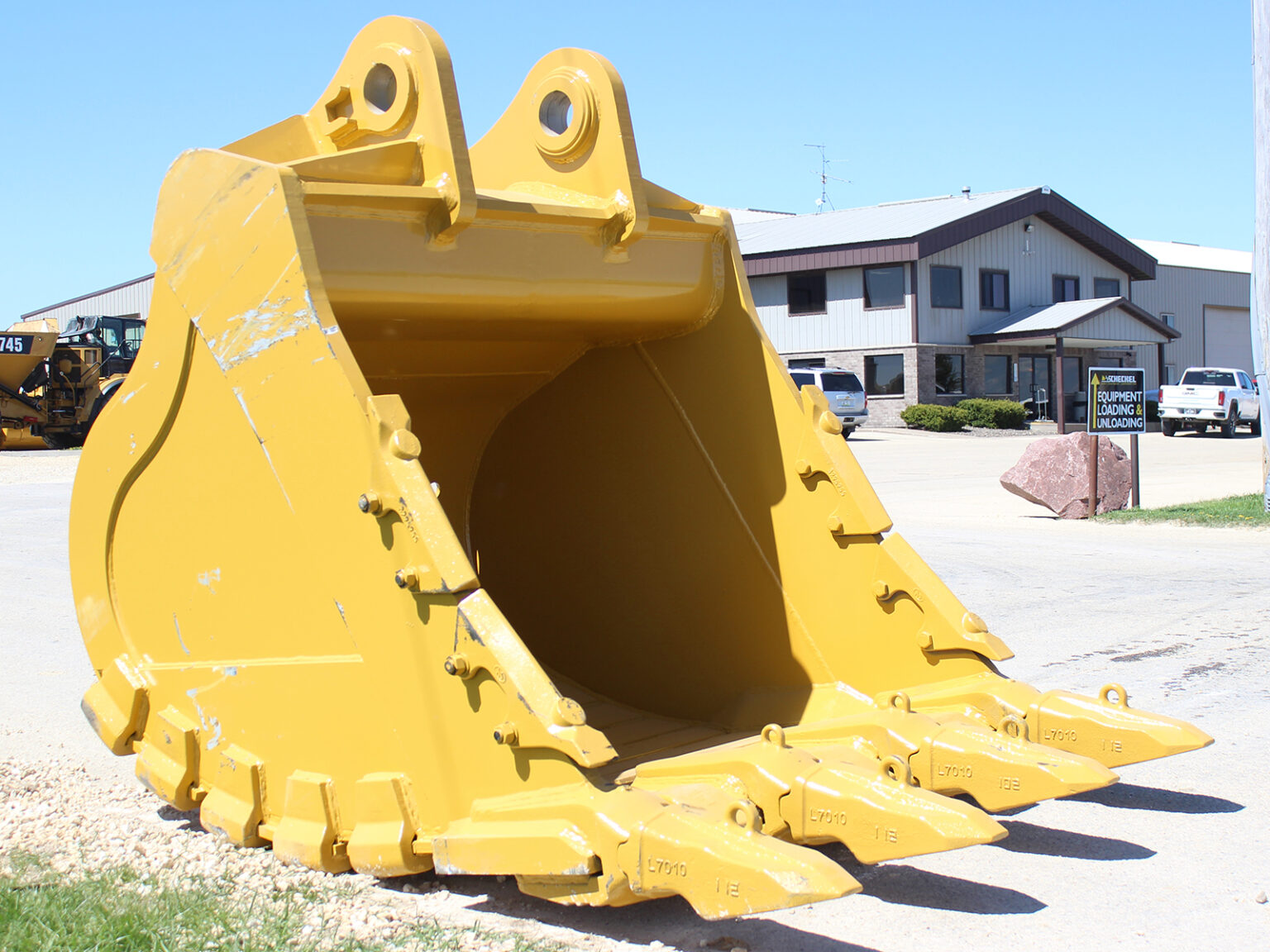 75” wide, 6 Yard, JJS Severe Duty Rock Bucket, to Fit Cat 390FL with ...