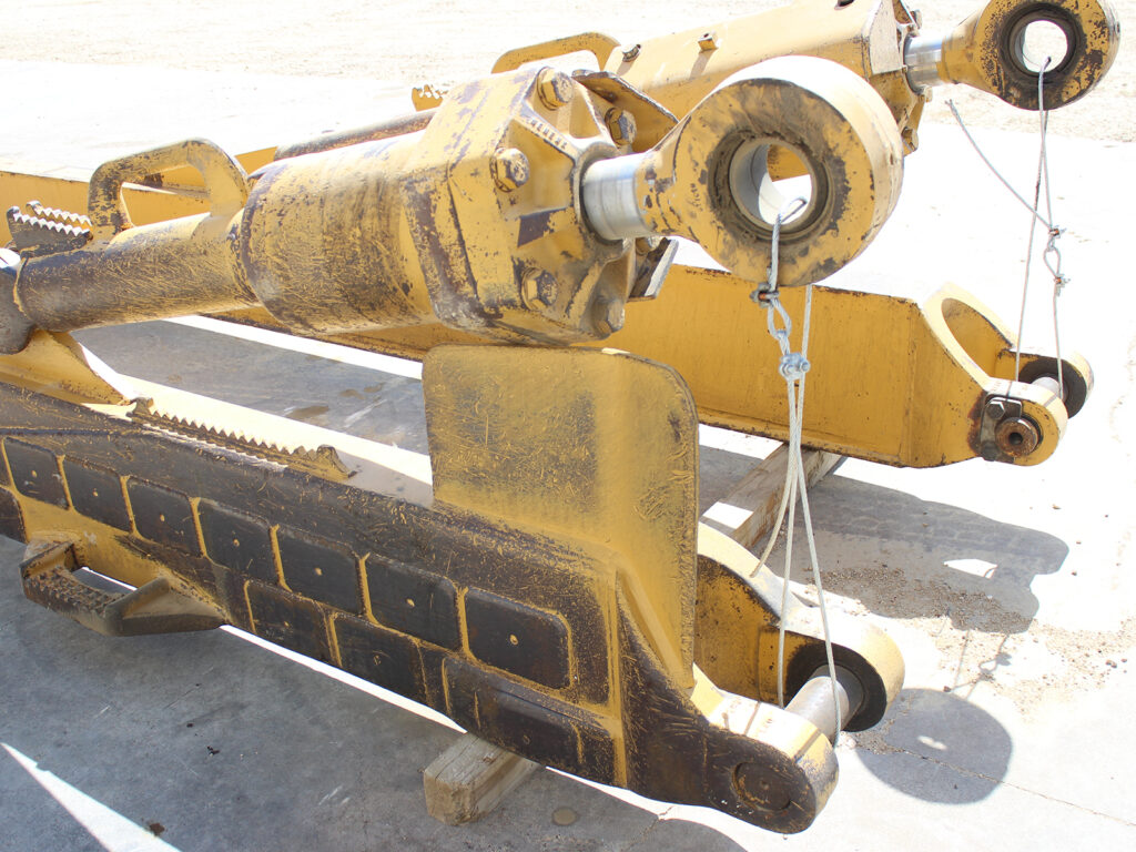 A03243, Cat D10T, Blade Arm Set w/ Dual Tilt - J.J. Scheckel