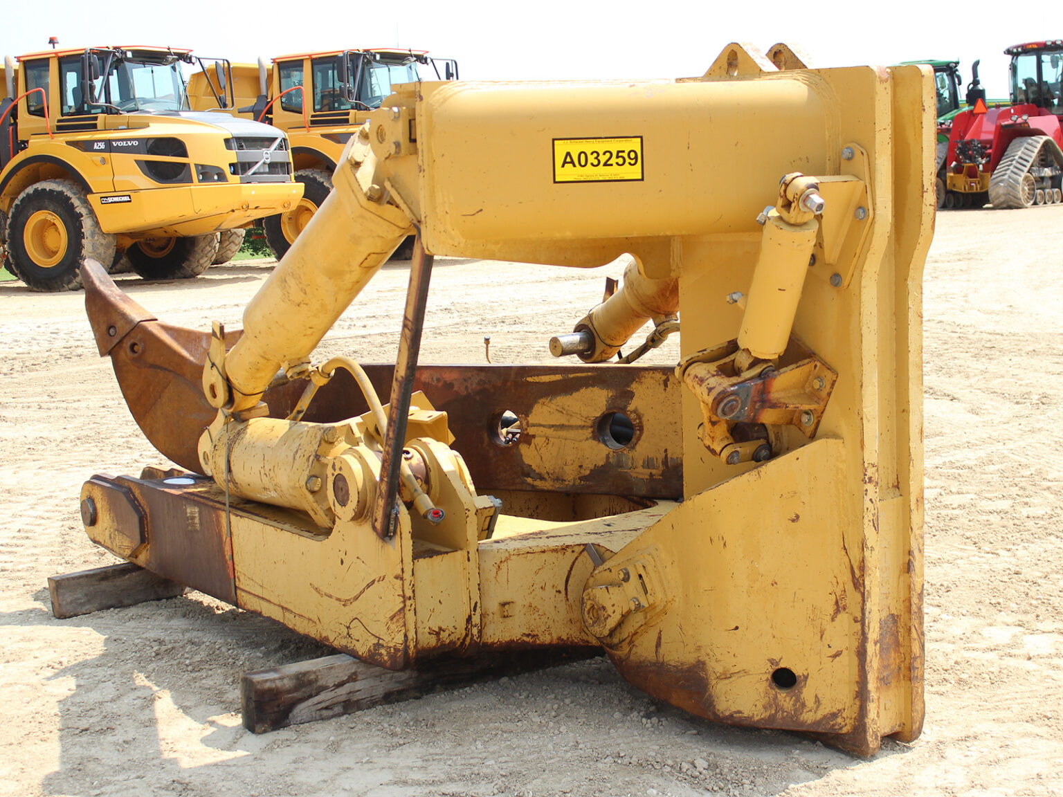 A03260 ~ Cat D10T Single Shank Ripper - J.J. Scheckel