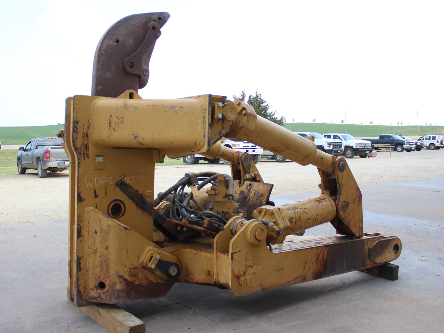 A03260 ~ Cat D10T Single Shank Ripper - J.J. Scheckel