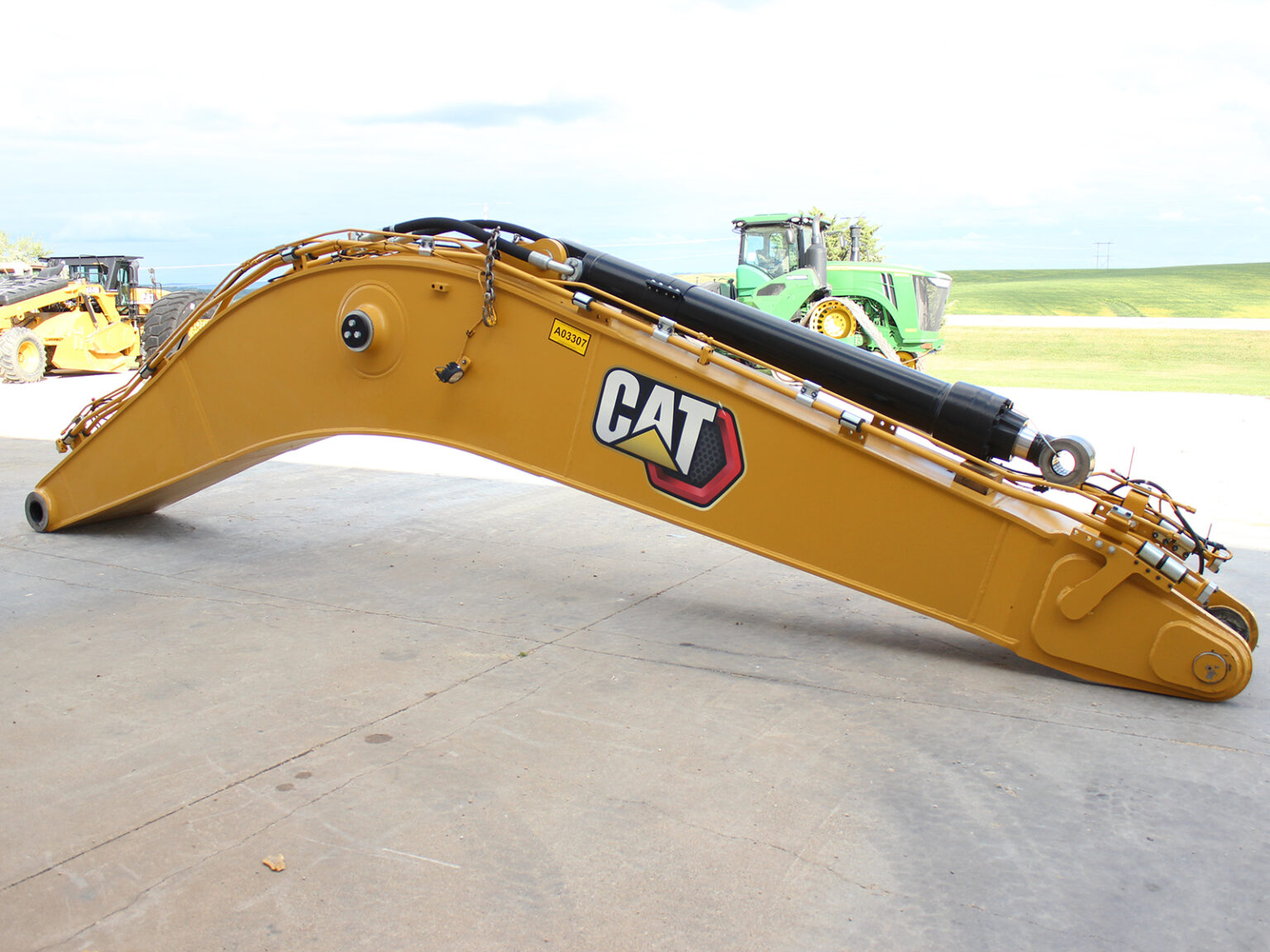 A03307 ~ CAT 349 Next Gen Excavator Reach Boom w/ Stick Cylinder - J.J ...